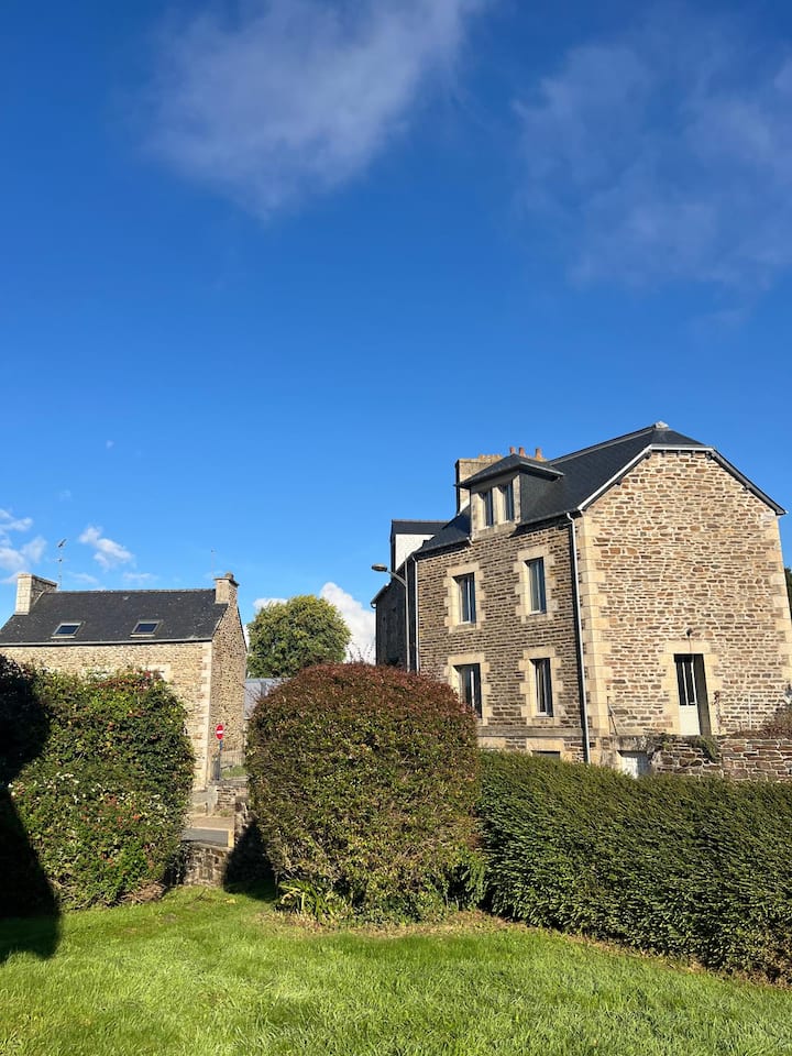 Parenthèse Bretonne Au Cœur De Plénée-jugon - Jugon-les-Lacs