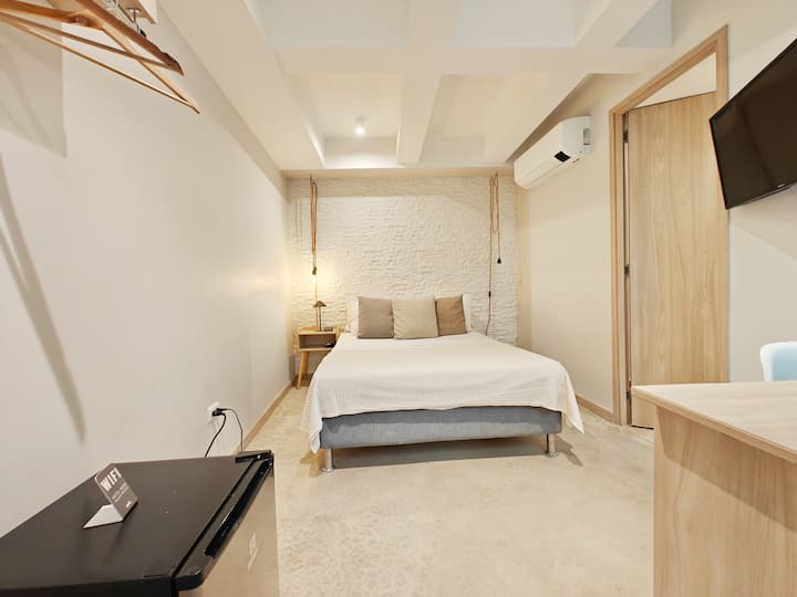 Ac | Workspace | Manila | Boutique | Walking - Medellín