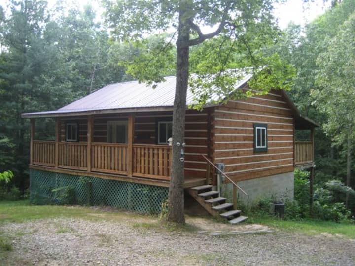Romantic Getaway Cabin In Hocking Hills - Hocking Hills State Park, OH