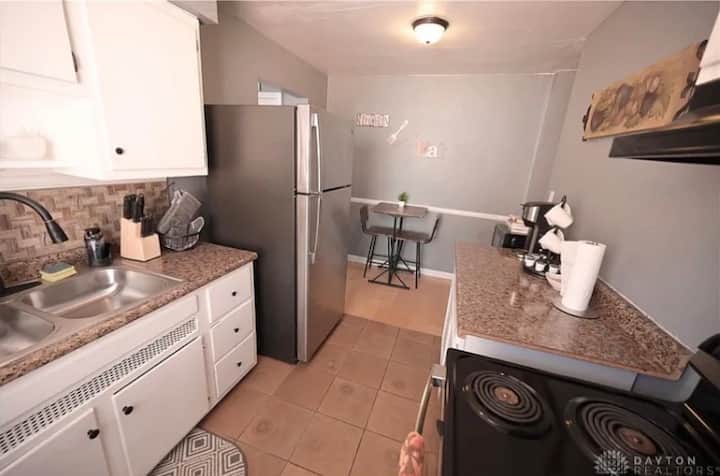 Relaxing 3 Bedroom Apartment - Dayton, OH