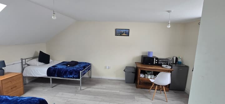 Town Centre Studio With Ensuite - Aylesbury