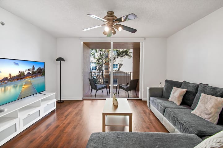 Cozy & Comfortable 1br/1ba Near Aventura Mall - Aventura, FL