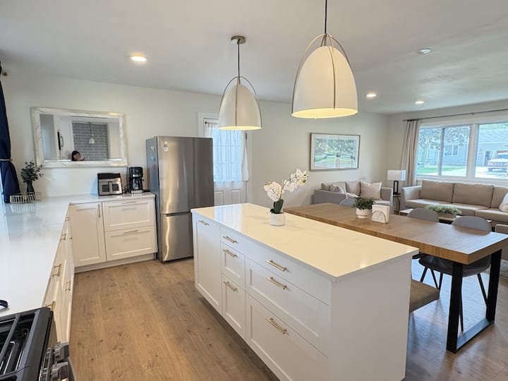 Cozy Home In Norton Shores - Muskegon, MI