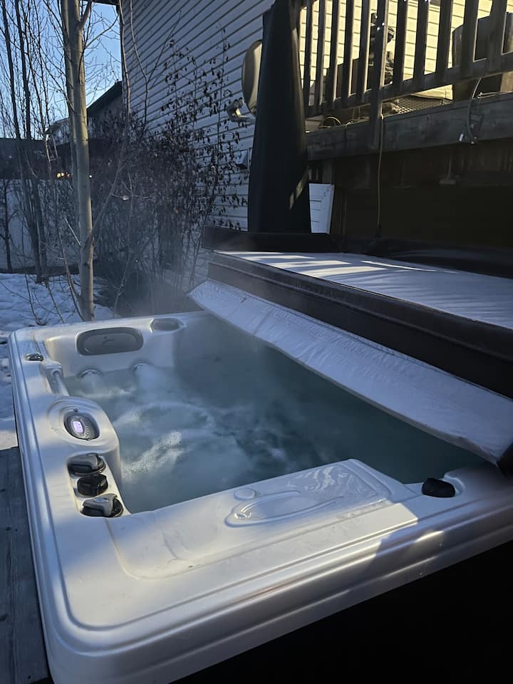 1 Bedroom: Should You Stay Or Should You Stay? - Red Deer