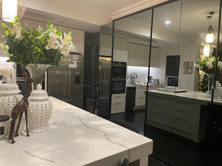 Brunswick/ Parkville Home, Universities/ Hospitals - Kensington