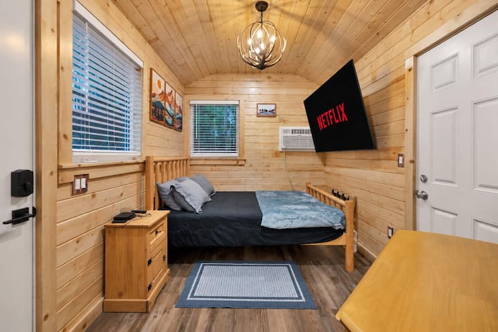 Immerse In Julian Cozy Cabin W Fireplace & Deck - Julian, CA