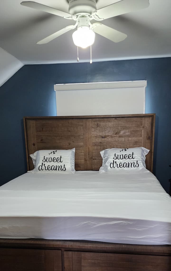 Comfy Short Vacay Old Homestay - Welland