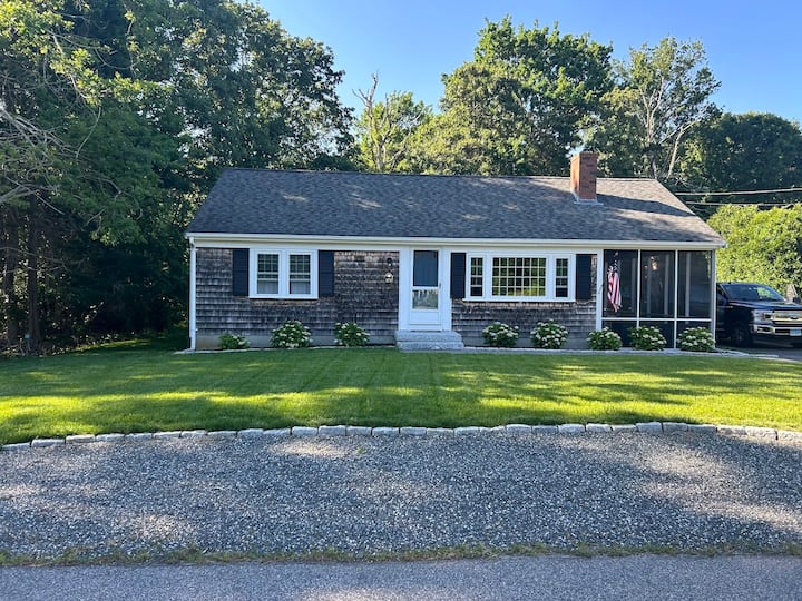 Beach Cottage- Close To Dennis Bayside Beaches! - Dennis, MA