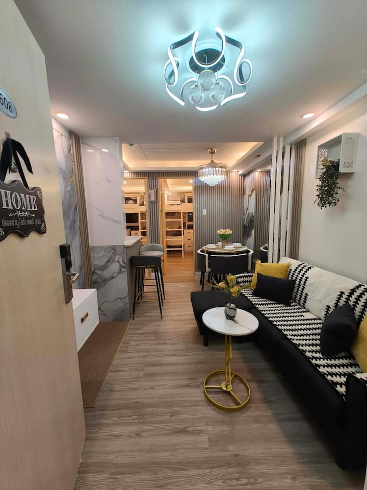 Cozy Urban Nest - Taytay