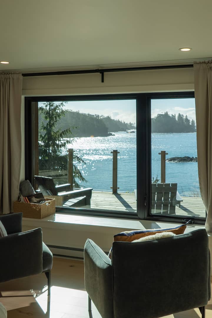 Wick | Oceanfront Panoramic Suite - Canada