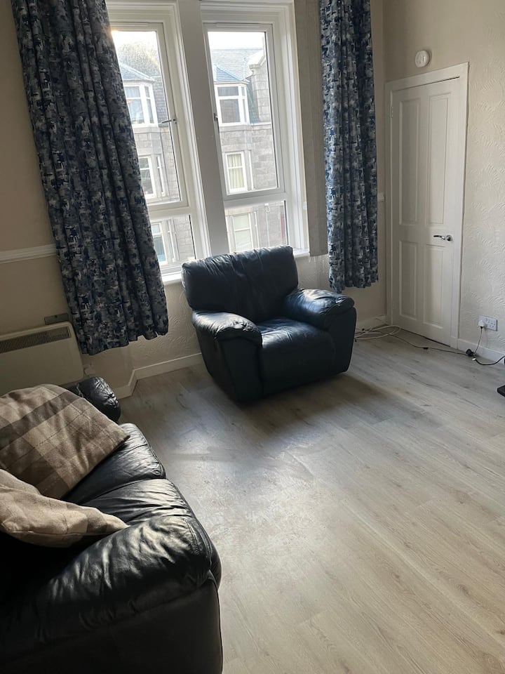 Apartment Perfect For Students Or Single Occupancy - Aberdeen