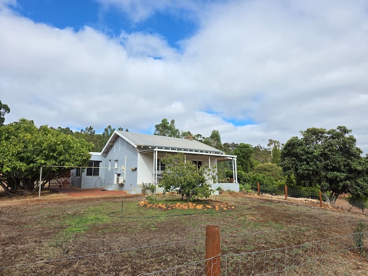 Private Perth Hills Cottage | Peaceful Nature Stay - Perth