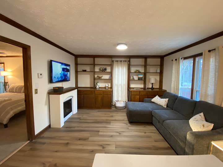 Spacious Ptc Suite With Kitchen - Peachtree City, GA