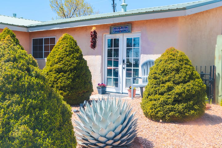 Casita Montoya/1 Min Main Strip/walk To Meow Wolf - Santa Fe, NM