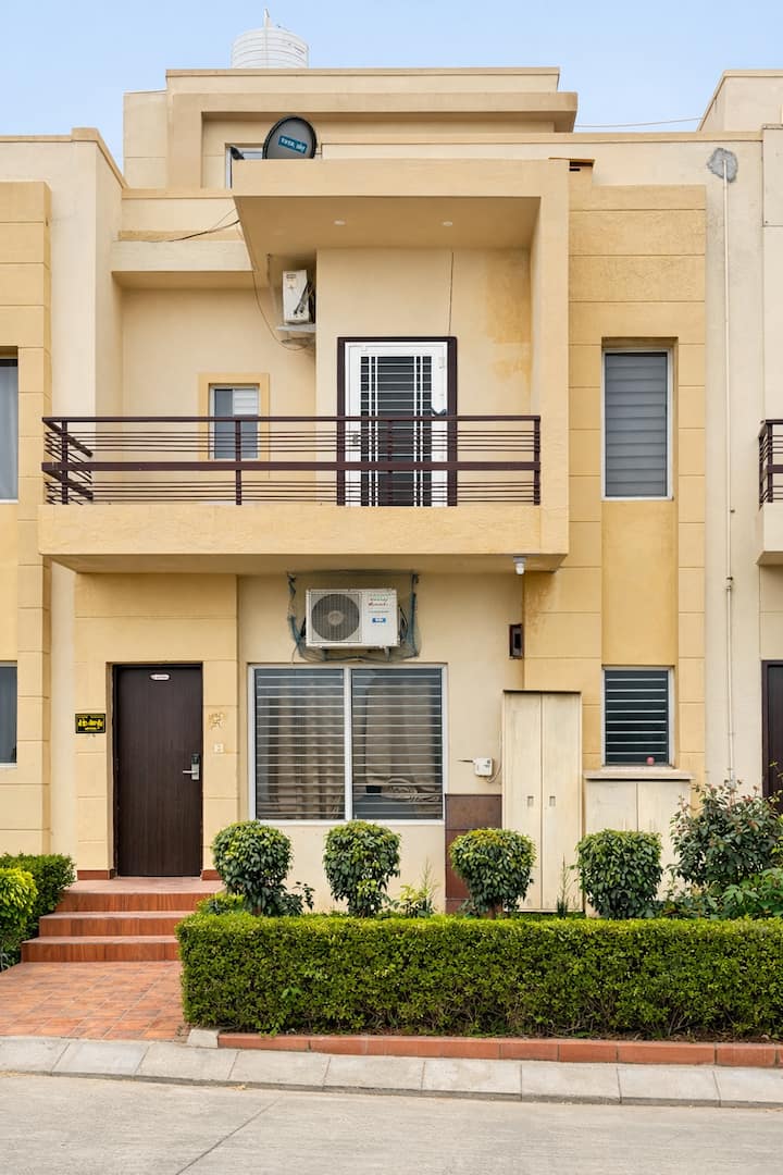 Stylish Villa Near Prem Mandir. - Vrindavan