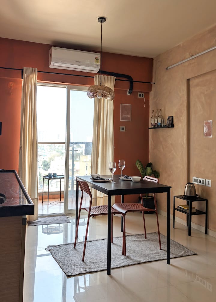 Nomad | Luxury Couple Studio | Near It & Airport - Pune