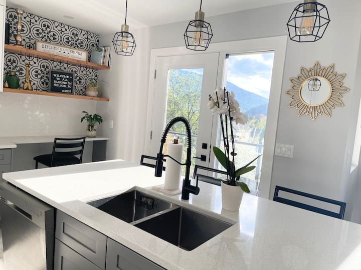 All Seasons Getaway 
-With Central A/c - Nelson