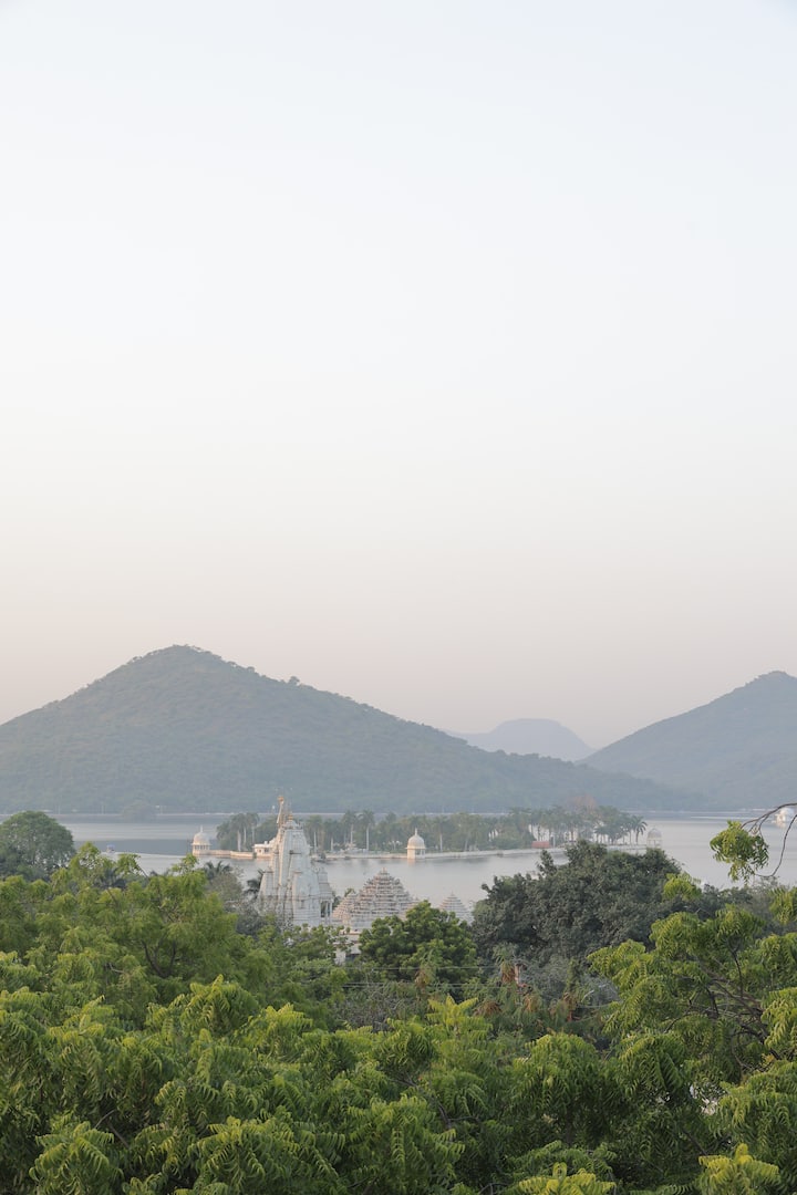 Auric Lake Villa Walking From Lake Fateh Sagar - Udaipur