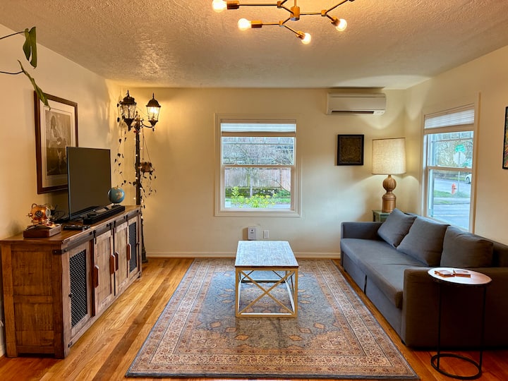 Happy Home In Montavilla With Backyard - Portland, OR