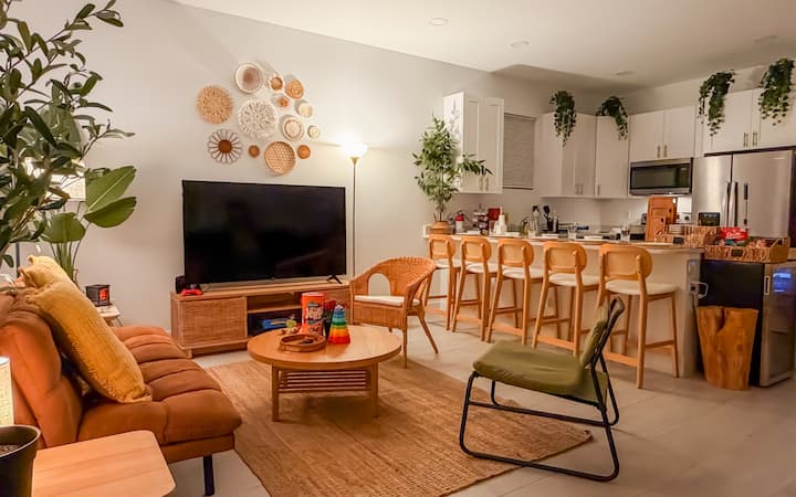 Cozy 4-bed Home In Palm Beach—backyard Grill - West Palm Beach, FL