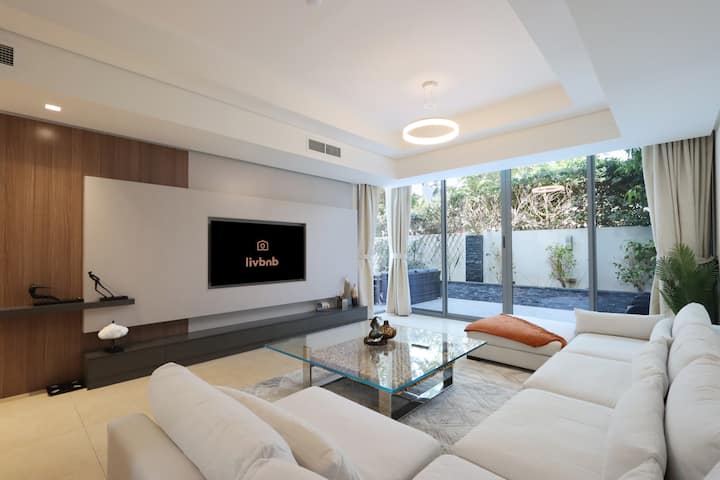 Tranquil 4br Family Home W/yard | Wasl Townhomes - Dubai