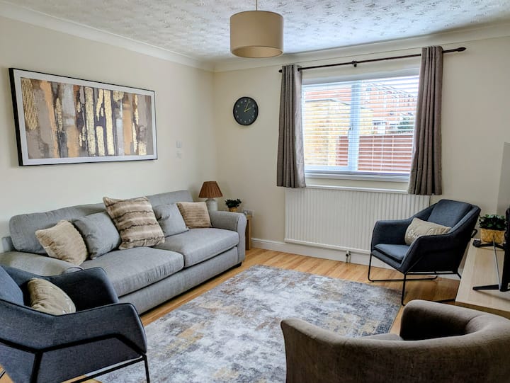 Family & Contractor Friendly | 3 Bed | Parking - Basingstoke
