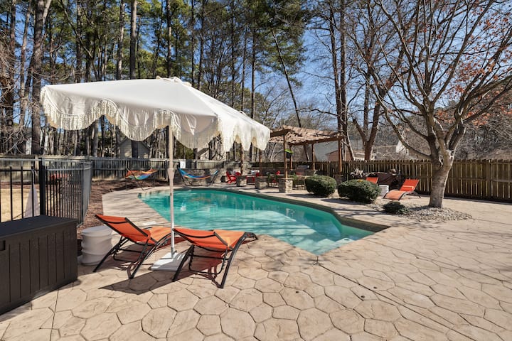 Pool, Hottub, Theater, Gameroom, Playgrd, Sleep 17 - Raleigh, NC
