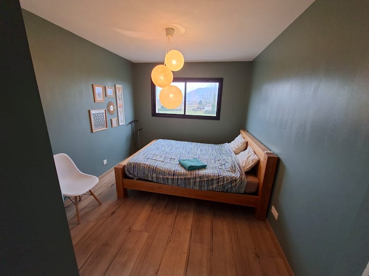 1 Chambre (Petit Déjeuner Inclus). - Voiron