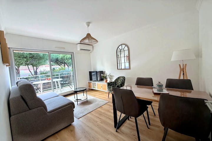 Magnifique T2 Climatisé Refait à Neuf Plein Centre - Cavalaire-sur-Mer