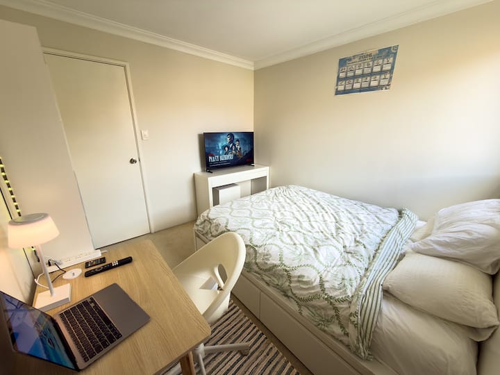 Private Room In Victoria Park | Cosy & Calm - Victoria Park