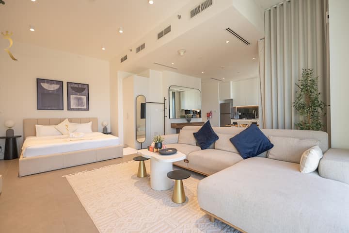 Stylish Studio Retreat | Pixel 3 Balcony Escape - Abu Dhabi