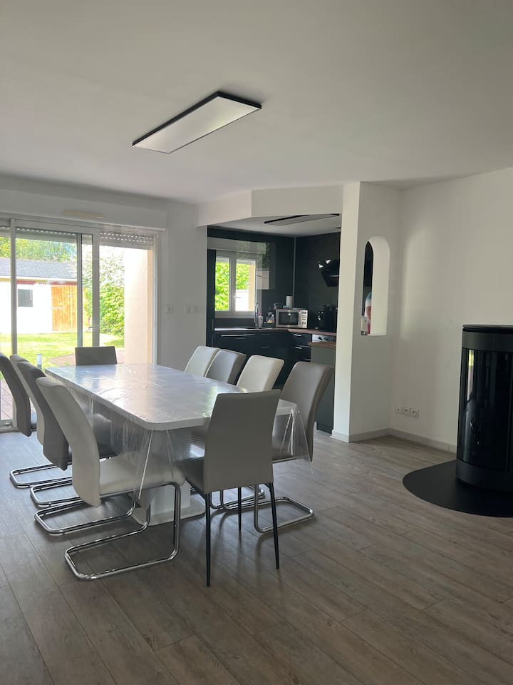 Maison 5 Chambres 10 Couchages à 15 Min Dangers - Maine-et-Loire