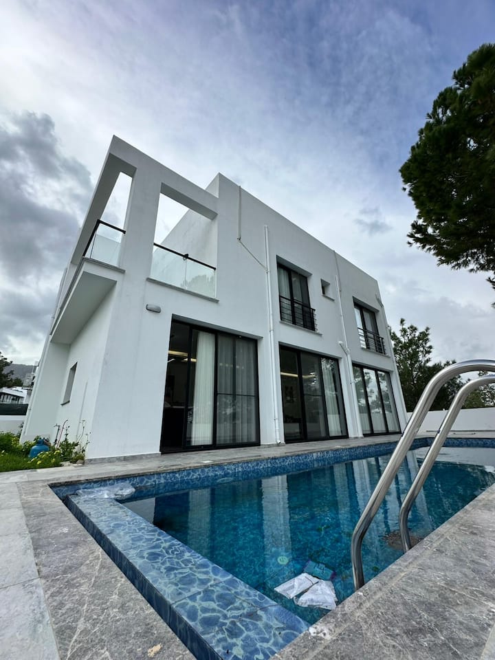 Ultra Lüks 4+1 Villa | ÖZel Havuz | 8–10 Kişi - Cyprus