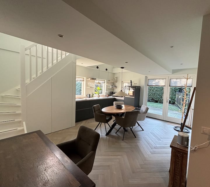 Een Eigen Knus En Luxe Huisje In Het Van Gogh Dorp - Eindhoven