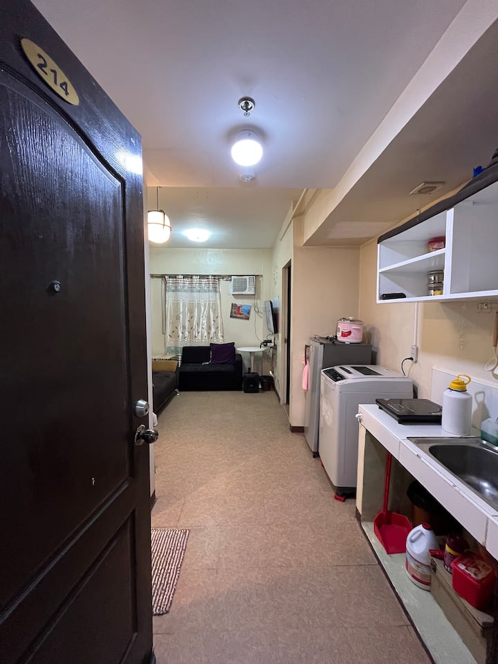 Qzm Staycation - Malabon