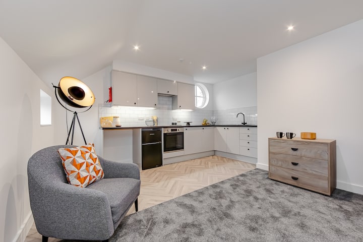 New Studio Apartment Contractors - Workers Unit 9 - Maidstone