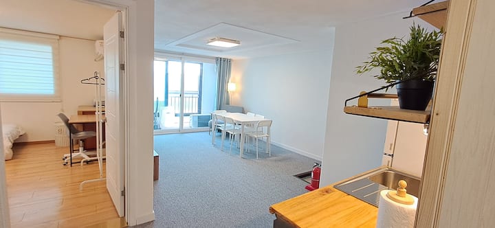 Renewal 50% Off For Long Term Stay Near Ku Station - Seoul