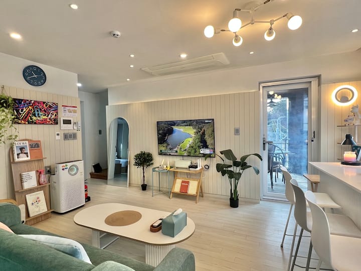 남구 호수공원 도보3분#복층3룸#호텔감성#테라스2개#삼산,태화강역,백화점,터미널#최대11인 - Nam-gu