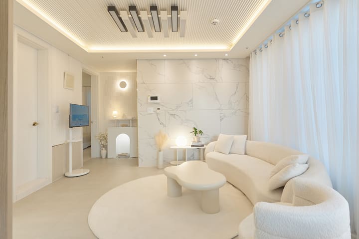 <신규오픈>역삼역/학원가/3r2b 레지던스/무료주차/엘리베이터/테라스/화장실2/8인/코엑스 - South Korea