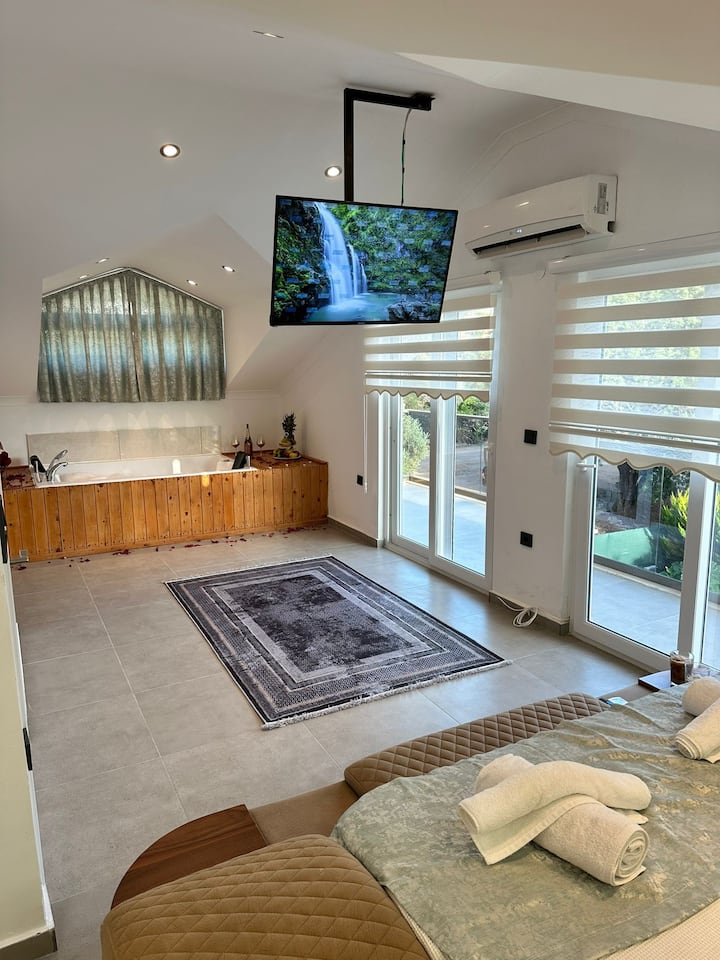Fethiye ÖLüdeniz 3+1 Lüx Havuzlu Jakuzili Villa - Yeşilyurt