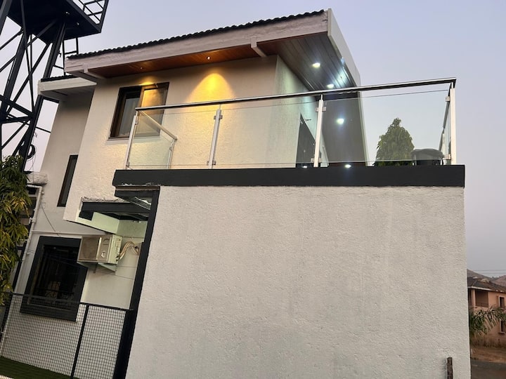 Igatpuri's Luxury Private Suite Room - Igatpuri