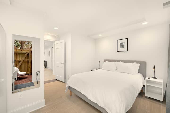 Capitol Hill | 1br Apt | On Quaint, Iconic Street - Washington, DC