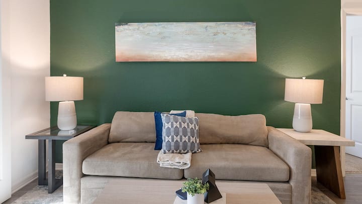 Landing | Chic 2bd, Clubhouse, Game Room - Apopka, FL