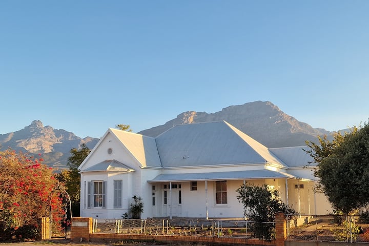 The Karoocible House · Karoo Living - Ladismith