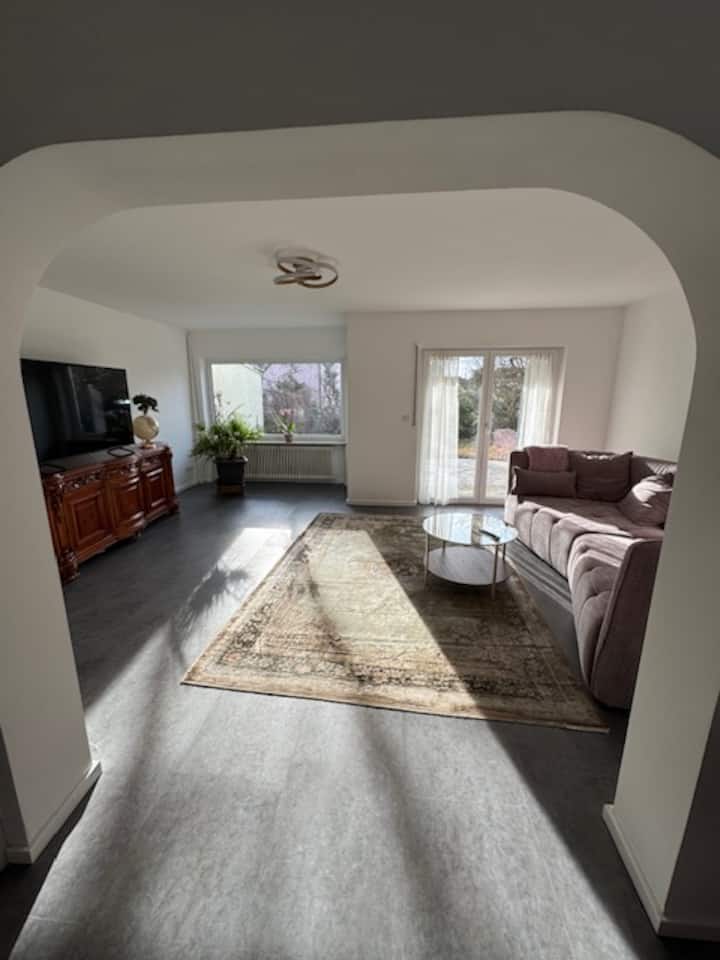 Neu Renovierte Doppelhaushälfte Terrasse, Badesee - Maisach