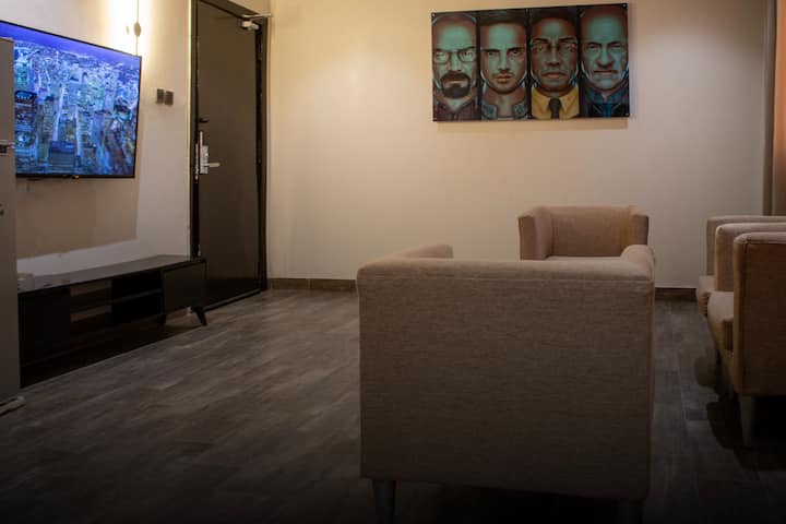 شقة، غرفة سرير كنج، صالة، مطبخ وحمام مجهزين، مودرن - Saudi Arabia