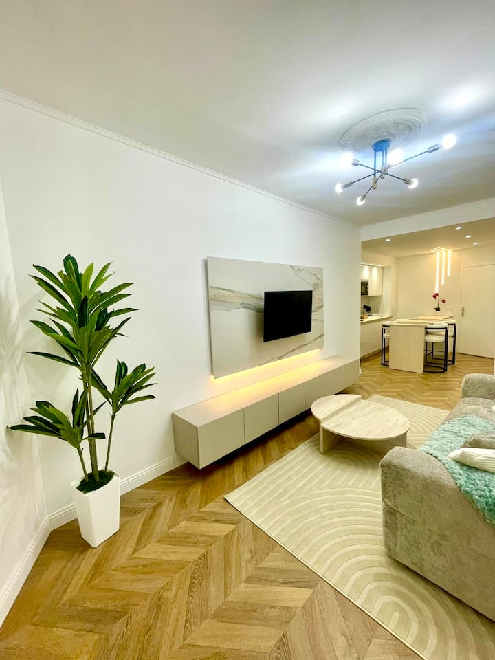 Nouvel Appartement Dans Le Vieux Nice - Niza