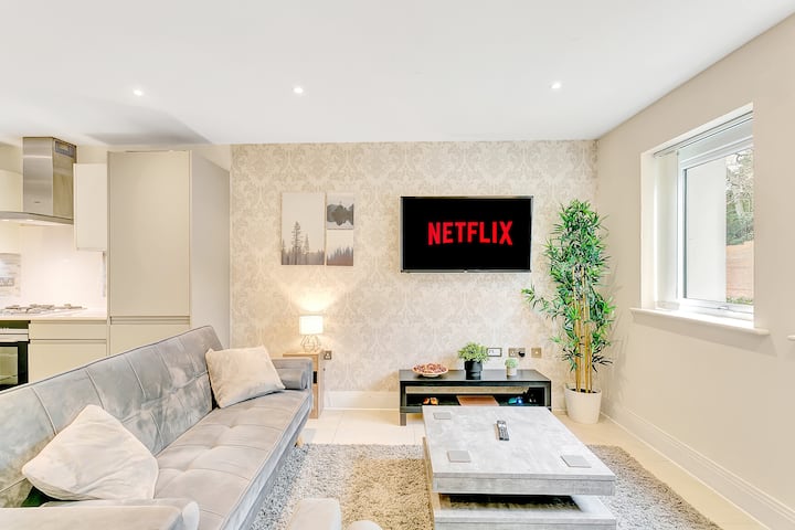 2br Flat Prime Location Free Parking Long Stays - Bracknell