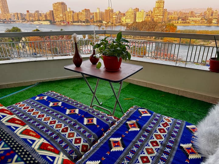 Nile View City Central 3-bedrooms 250 Sqmt - Giza