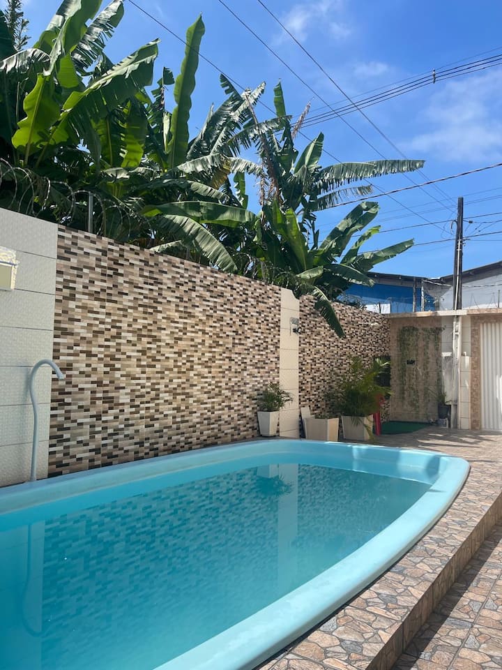 Casa Com Piscina | 15 Hóspedes | Perto Da Praia - Praia Grande